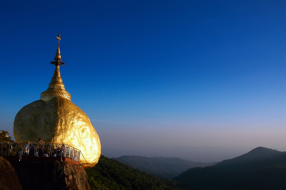 Kyaiktiyo Pagoda - Golden Rock Temple | Travel Gallery